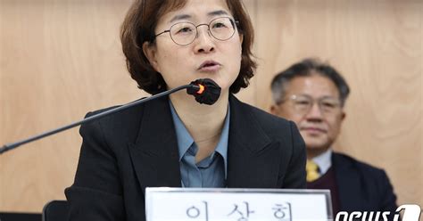 소감 밝히는 이상희 단장