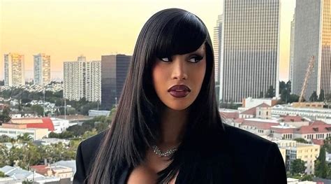 На Карди Би подали в суд за плагиат песни «enough Miami