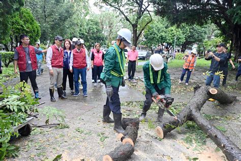 新北徹夜修復市容 侯友宜籲企業體恤員工：以安全為優先考量 民生電子報