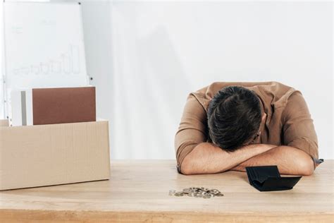 Safemoons Darkest Hour Bankruptcy Filing Sends Token Crashing Over 40