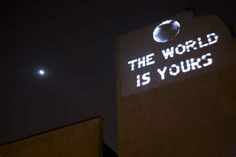 무료 이미지 빛 밤 건물 파리 프랑스 기호 어둠 간판 조명 달 상표 미술 룬 저수 노골적인 세계는 Nightshot 모양 카바레 파르지