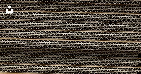 금속 막대 더미의 클로즈업 사진 Unsplash의 무료 텍스처 이미지