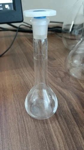 Scientific World Borosilicate Glass Volumetric Flask For Chemical Laboratory Ml At