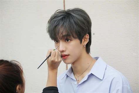 ปักพินโดย 레몬베베🌙🐝lemonbebe ใน Youngmin 임 영민 Ab6ix