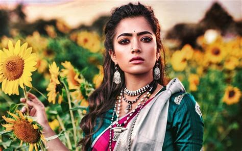 다운로드 4k 라슈미카 만다나 사진 촬영 초상화 녹색 인도 드레스 인도 여배우 발리우드 아름다운 여인 인디언 스타 바탕 화면 무료 데스크톱 용 무료 데스크톱