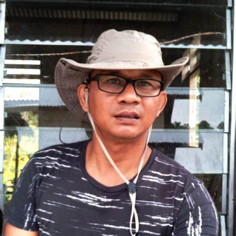 Private Tour Guide In Jayapura Indonesia Athan Maniq