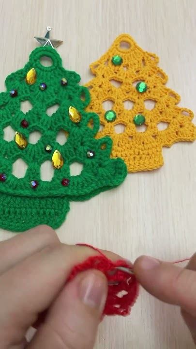 Вместе вяжем крючком елочные шары ангелочков дедов Присоединяйся в комментариях ⤵️ крючок