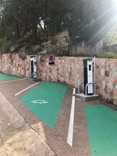 1 X Ccs And 2 X Typ2 Ota Corse Ev Station