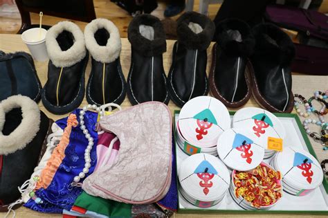 ХӨГЖЛИЙН БЭРХШЭЭЛТЭЙ ИРГЭДИЙН ҮЙЛДВЭРЛЭСЭН БАРАА БҮТЭЭГДЭХҮҮНИЙГ ХУДАЛДАН БОРЛУУЛАХАД ДЭМЖЛЭГ