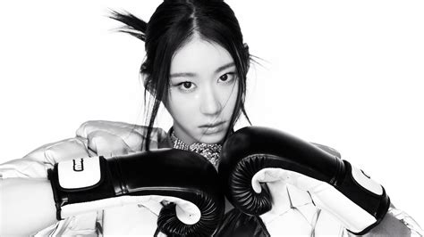 Chaeryeong ITZY KILL MY DOUBT 4k HD Wallpaper Rare Gallery