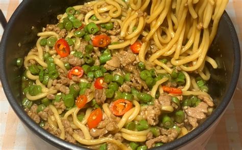 月薪5k｜挑战十块钱做饭第101顿！（肉末豆角焖面） 哔哩哔哩