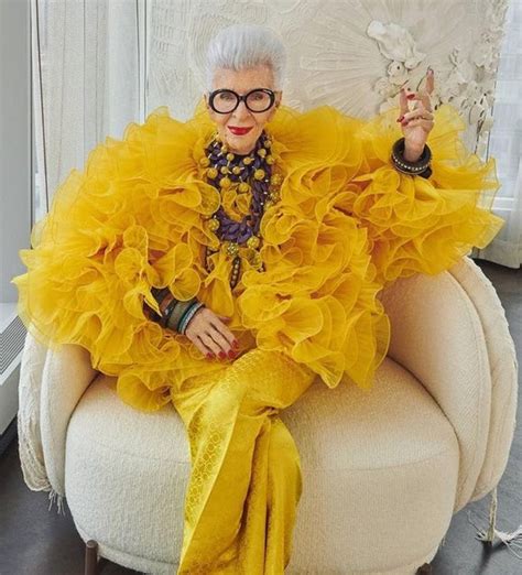 Meet Iris Apfel 101 Whos A Real Fashion Icon And Rocks Life With An