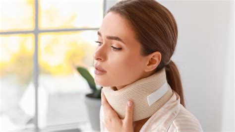 Лучшие воротники Шанца при шейном остеохондрозе рейтинг топ 10 шейных воротников для взрослых