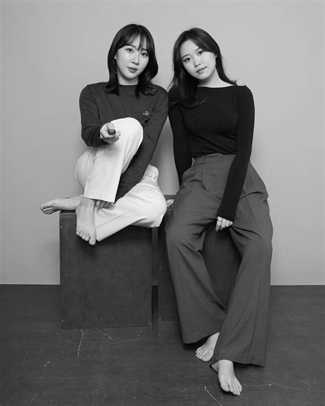 스튜디오남산 소중한 친구와 함께 찍어보는 셀프우정사진💛 즐겁게 촬영도 하고 인생샷도 찍어보세요😉