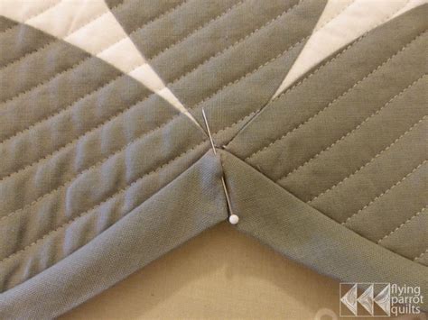 Binding Inside Corners And Joining Curved Binding Tutorial Flying Parrot Quilts