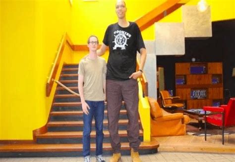 Tallest Men In The World Who Lived And Amazed People