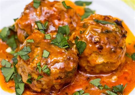 Варени кюфтета с винен сос по Троянски Родопа Троян