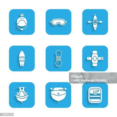 설정 등산가 로프 스피드 보트 응급 처치 키트 무릎 패드 제트 스키 서핑 보드 카약 또는 카누와 헬멧과 액션 카메라 아이콘 벡터 0명에 대한 스톡 벡터 아트 및 기타 이미지