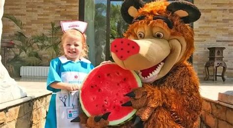 Маша и Медведь Играем В Доктора новые серии 2016 от Насти про медведя