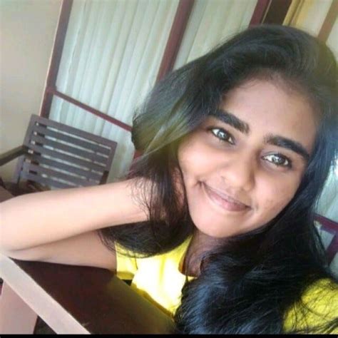 Sanduni Lakshika Medium