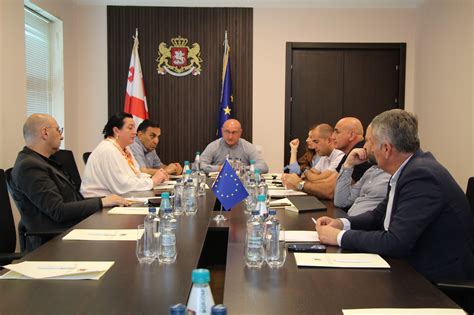 შიდა შიდა ქართლის სახელმწიფო რწმუნებულმა სიმონ გულედანმა ადმინისტრაციის სამსახურების