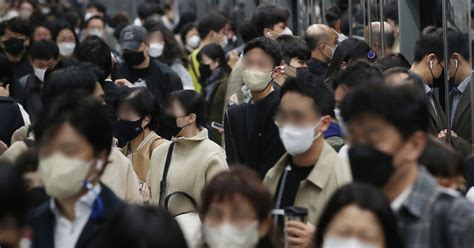 대전시 실내에서도 마스크 벗자실효성 떨어져 의무착용 해제 검토