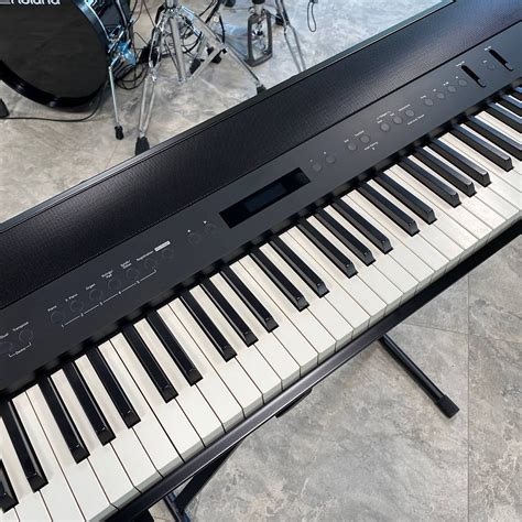 Цифровое фортепиано Roland FP-90X-BK купить в Москве, России: цена в ...