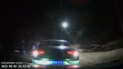 马路杀手 倒车不看后面有没有车 尊贵的奔驰没有倒车雷达 YouTube