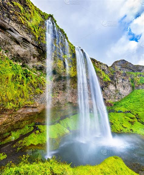 seljalandsfoss waterfall 冰岛国 风景 垂直画幅 水 天空 能源 野外动物 夏天 石材素材 花瓣网