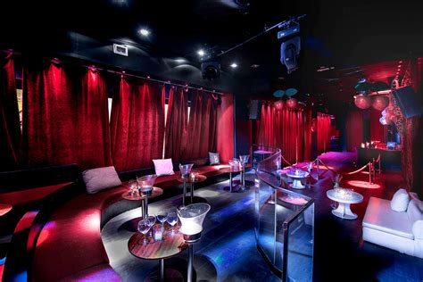 Download Relax In Comfort In This Stylish Red Room