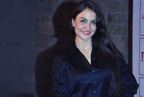 Elli Avram Hot Sizzling Hd Pics Photos Images Pictures Page 2