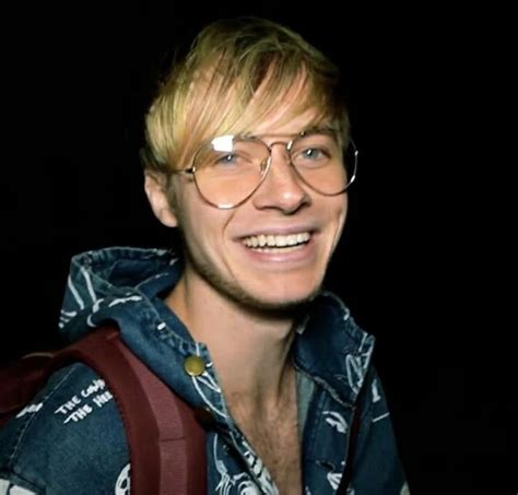 Sammy💛💫 Sam Golbach Brown Hair Sam And Colby Sam And Colby Fanfiction