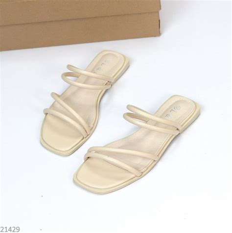 Шльопанці — ціна 970 грн у каталозі Шльопанці Купити жіночі речі за доступною ціною на Шафі