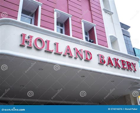 Panduan Lengkap Cara Franchise Holland Bakery Haloniaga