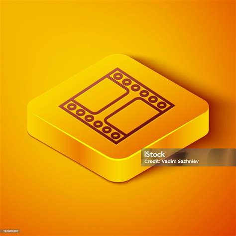 등각투영 선 주황색 배경에서 격리된 비디오 재생 아이콘입니다 필름 스트립 기호입니다 노란색 사각형 버튼입니다 벡터 일러스트레이션 3차원 형태에 대한 스톡 벡터 아트 및 기타