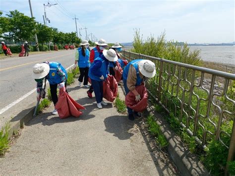 사단법인인천광역시자원봉사센터 「자원봉사자 해양쓰레기 수거활동」 일 시 2021 5 Facebook