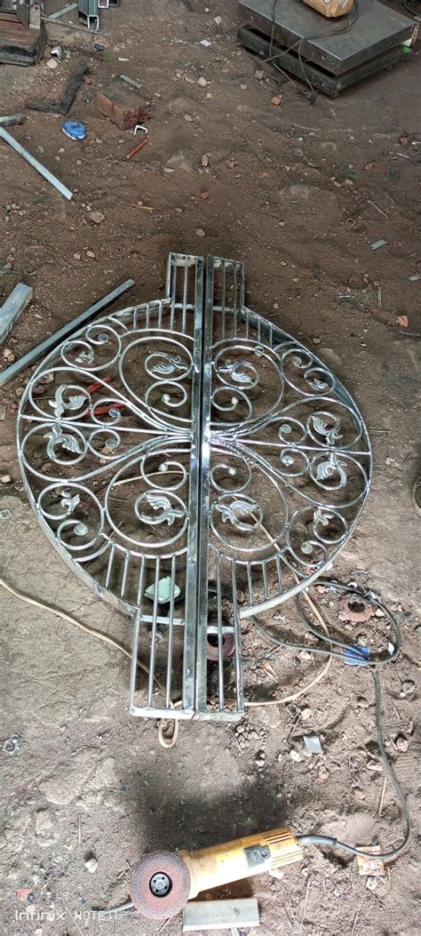 Metal Grate Gate Design
