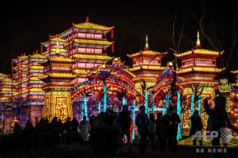 中国伝統の「ランタン・フェスティバル」 来訪客を魅了 フランス 写真9枚 国際ニュース：afpbb News