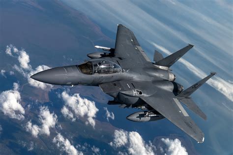 Club Del F 15 Página 95 Zona Militar