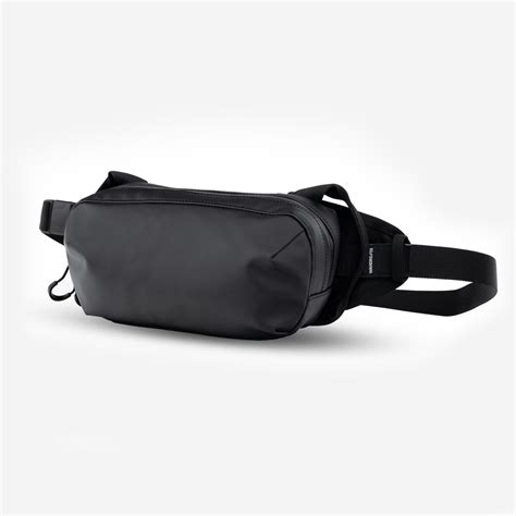 Wandrd Fanny Pack V2 Wandrd Backpacks And Camera Bags