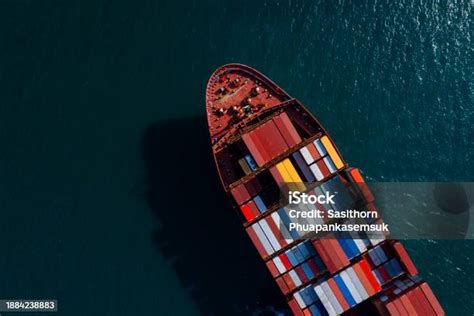 비즈니스 물류 화물 개념의 선박 및 수입 수출을 위한 컨테이너 화물 화물선의 지도 글로벌 파트너 연결 국제 현장의 물류 및 운송 떠남에 대한 스톡 사진 및 기타 이미지