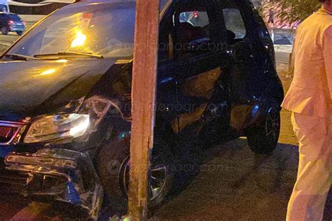 Carro Avança Preferencial E Causa Grave Acidente No Anel Viário De
