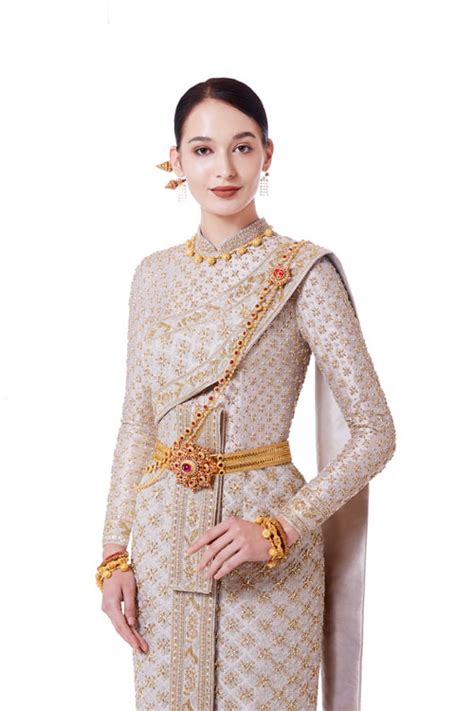 ทรงผมเจ้าสาวชุดไทย รูปหน้าแบบนี้ทำทรงแบบไหนแล้วจะรอด