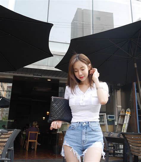 韩国美女小姐姐热裤穿搭，第一眼就爱上了