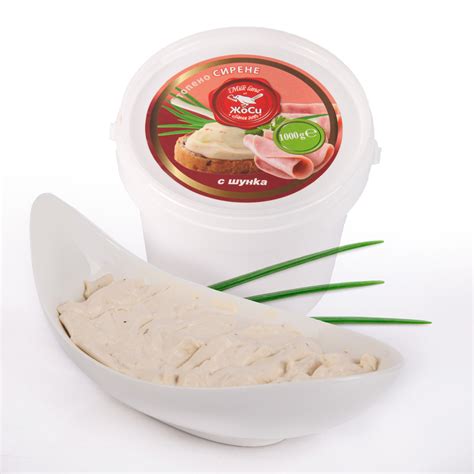 Топено сирене ШункаПВЦ опаковка