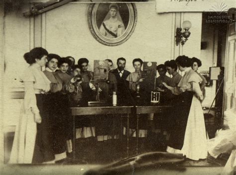 Iverieli თბილისის მესამე ქალთა გიმნაზიის მოწაფეები