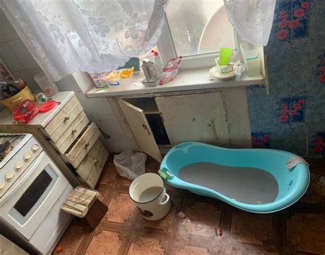 В условиях антисанитарии и без еды в Кривом Роге у матери забрали троих детей Первый Криворожский