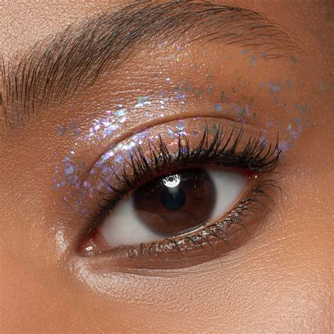 Essence Multichrome Flakes Eyeshadow Topper 01 Galactic Vibes 2 G £379