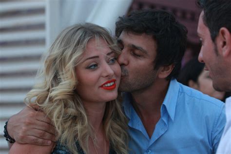 10 Ani De Relatie Si 8 Ani De Casnicie Secretul Relatiei Dintre Delia Si Sotul Ei Razvan Munteanu