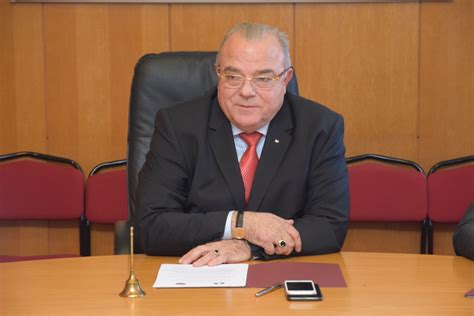 УНСС Меморандум за сътрудничество и договор за съвместна дейност между УНСС и Патентното